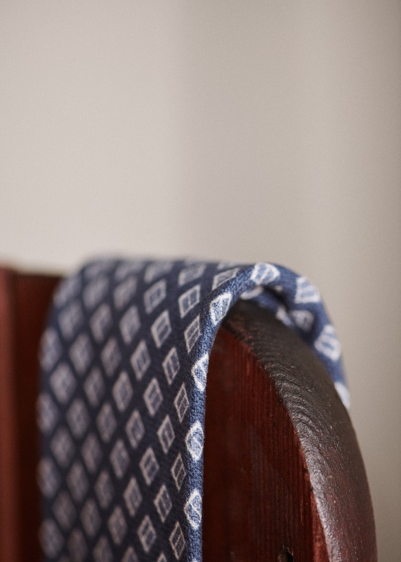 Fletcher Tie - Navy with Burgundy Stripes - Wool - Sézane