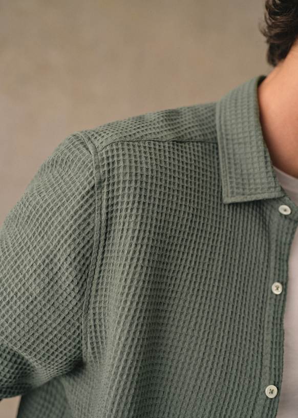 Lars Waffle Shirt - Sage Green - Organic cotton - organic textile - Sézane